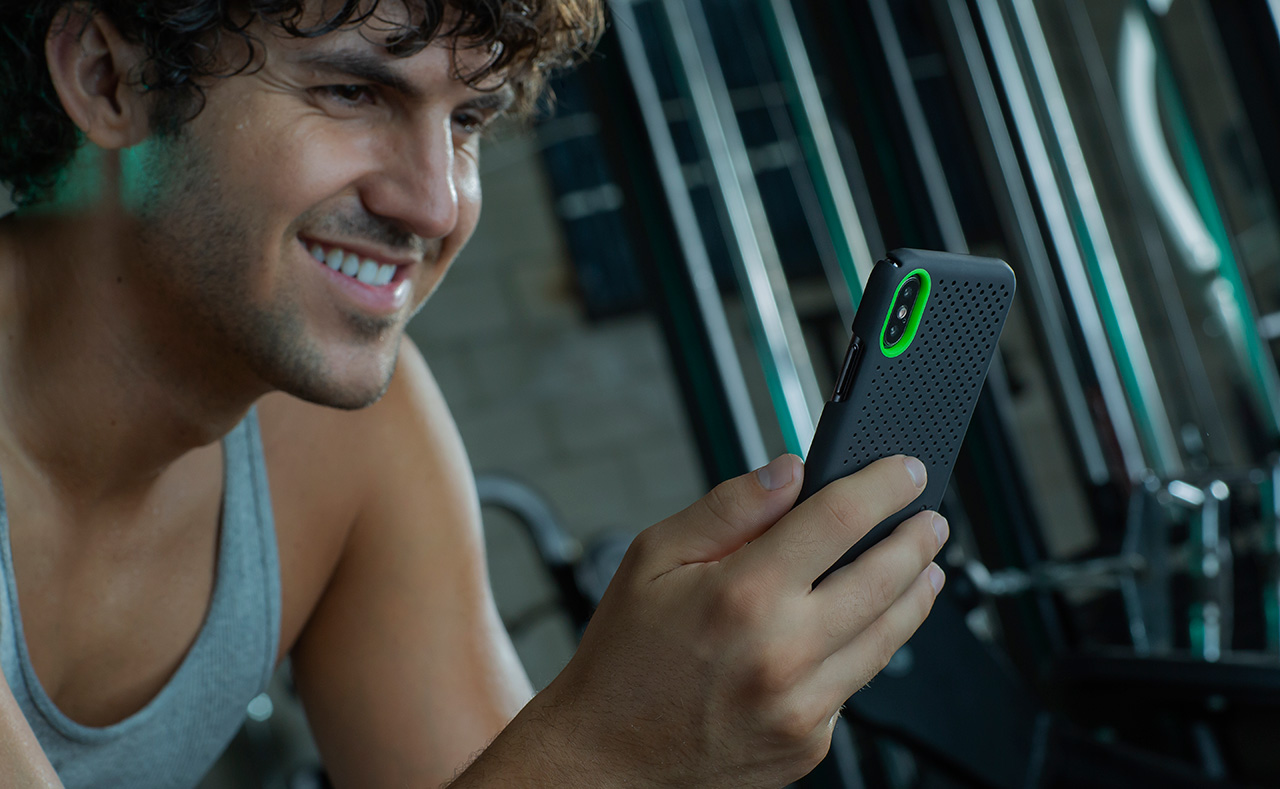 Razer Unveils Thermal Cooling Apple iPhone Cases | GamingShogun