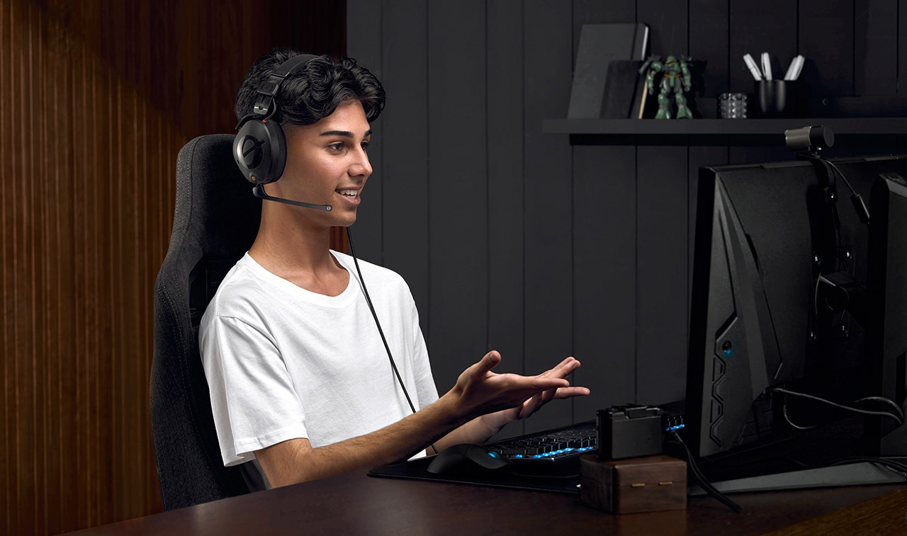 RØDE Unveils NTH-100M Headset Edition | GamingShogun